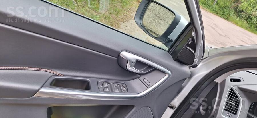 Pelēks Volvo XC60 2015 Ogre, ar dzinēja tilpumu 2.00 L un nobraukumu 211 tūkst. km par 11600 €, foto 15 vietnē AUTOMOTO.COM.LV