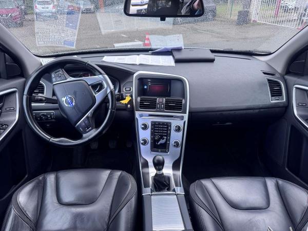 Grey Volvo XC60 2015 in Alytus, with an engine capacity of 1.98 L and mileage of 244 thousand km for 11850 €, photo 10 on AUTOMOTO.COM.LV