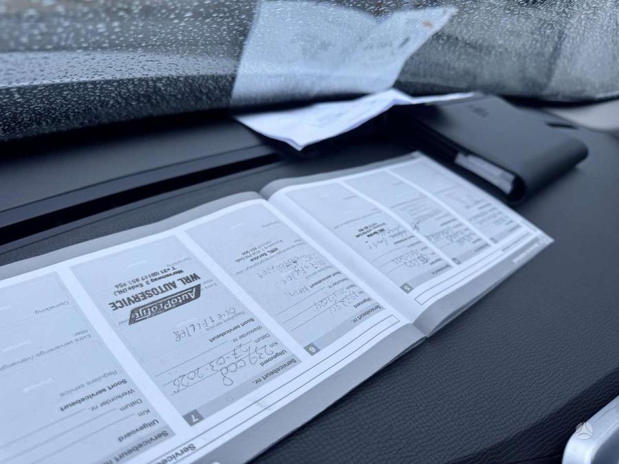 Grey Volvo XC60 2015 in Alytus, with an engine capacity of 1.98 L and mileage of 244 thousand km for 11850 €, photo 14 on AUTOMOTO.COM.LV