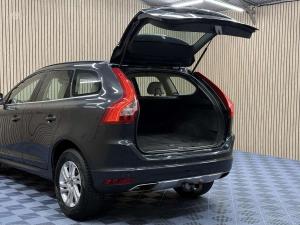Grey Volvo XC60 2015 in Marijampole, with an engine capacity of 1.97 L and mileage of 281 thousand km for 9300 €, photo 13 on AUTOMOTO.COM.LV
