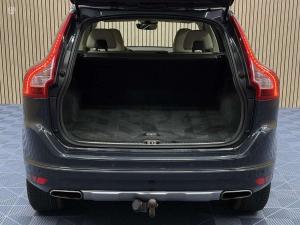 Grey Volvo XC60 2015 in Marijampole, with an engine capacity of 1.97 L and mileage of 281 thousand km for 9300 €, photo 14 on AUTOMOTO.COM.LV