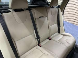 Grey Volvo XC60 2015 in Marijampole, with an engine capacity of 1.97 L and mileage of 281 thousand km for 9300 €, photo 17 on AUTOMOTO.COM.LV