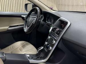 Grey Volvo XC60 2015 in Marijampole, with an engine capacity of 1.97 L and mileage of 281 thousand km for 9300 €, photo 20 on AUTOMOTO.COM.LV