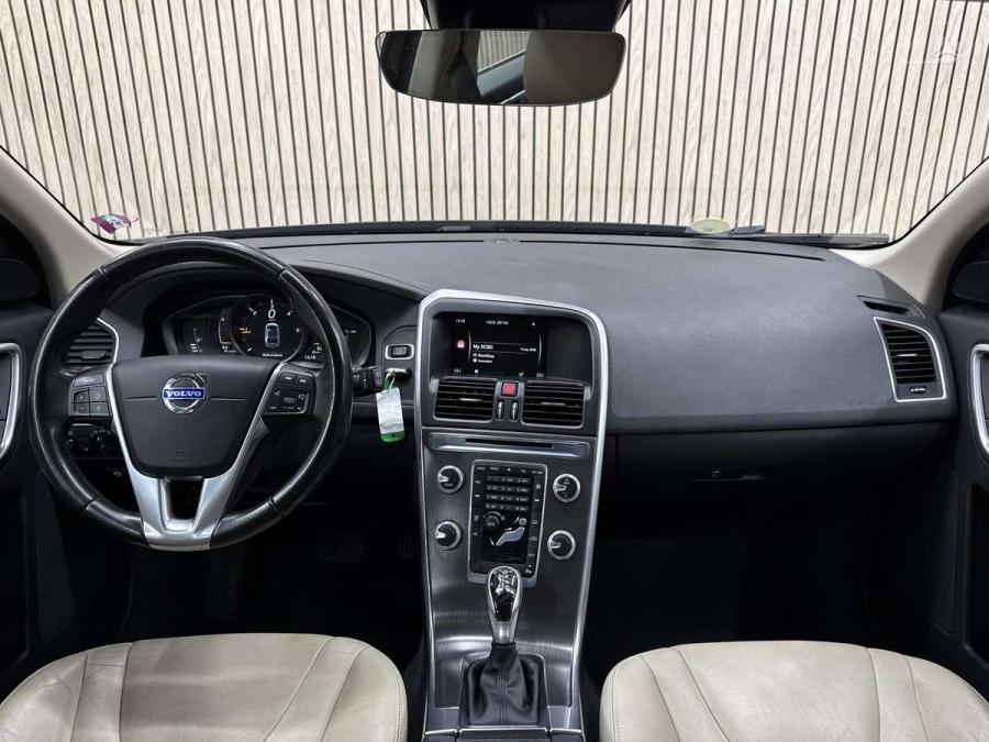 Grey Volvo XC60 2015 in Marijampole, with an engine capacity of 1.97 L and mileage of 281 thousand km for 9300 €, photo 21 on AUTOMOTO.COM.LV