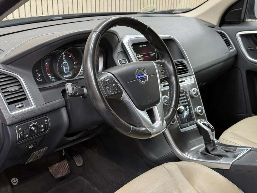 Grey Volvo XC60 2015 in Marijampole, with an engine capacity of 1.97 L and mileage of 281 thousand km for 9300 €, photo 22 on AUTOMOTO.COM.LV