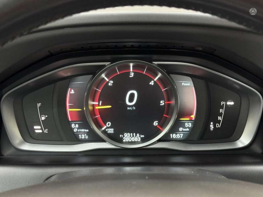 Grey Volvo XC60 2015 in Marijampole, with an engine capacity of 1.97 L and mileage of 281 thousand km for 9300 €, photo 25 on AUTOMOTO.COM.LV