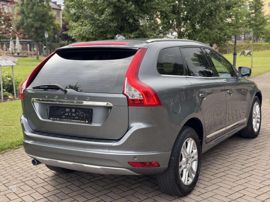 Pelēks Volvo XC60 2015 Šauļi, ar dzinēja tilpumu 1.97 L un nobraukumu 299 tūkst. km par 9150 €, foto 9 vietnē AUTOMOTO.COM.LV
