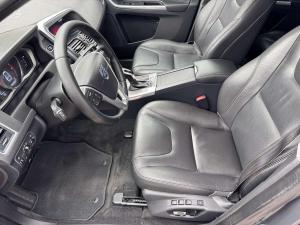 Pelēks Volvo XC60 2015 Šauļi, ar dzinēja tilpumu 1.97 L un nobraukumu 299 tūkst. km par 9150 €, foto 13 vietnē AUTOMOTO.COM.LV