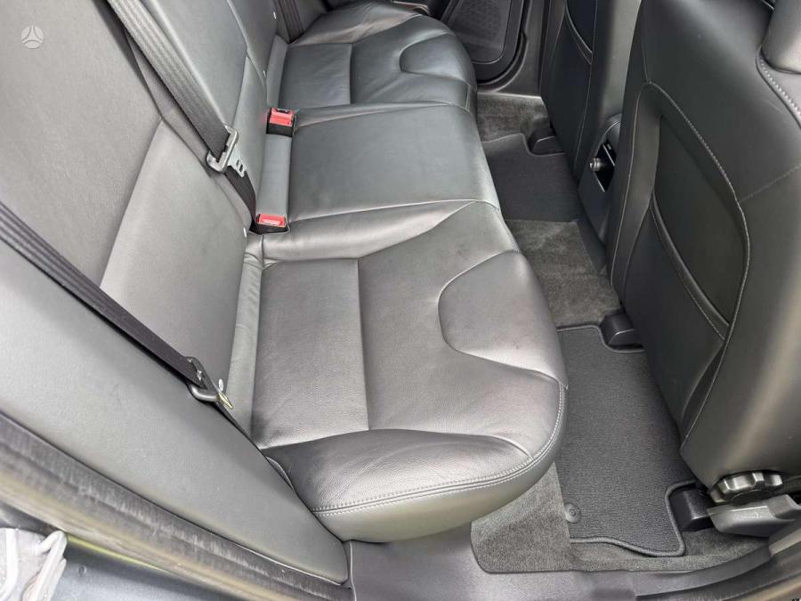 Pelēks Volvo XC60 2015 Šauļi, ar dzinēja tilpumu 1.97 L un nobraukumu 299 tūkst. km par 9150 €, foto 17 vietnē AUTOMOTO.COM.LV