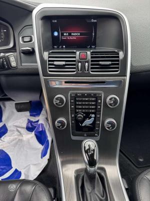 Pelēks Volvo XC60 2015 Šauļi, ar dzinēja tilpumu 1.97 L un nobraukumu 299 tūkst. km par 9150 €, foto 22 vietnē AUTOMOTO.COM.LV