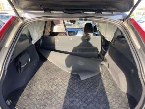 Grey Volvo XC60 2015 in Radviliskis, with an engine capacity of 2.40 L and mileage of 165 thousand km for 9150 €, photo 18 on AUTOMOTO.COM.LV