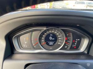 Grey Volvo XC60 2015 in Radviliskis, with an engine capacity of 2.40 L and mileage of 165 thousand km for 9150 €, photo 20 on AUTOMOTO.COM.LV