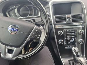 Pelēks Volvo XC60 2015 Kauņa, ar dzinēja tilpumu 2.40 L un nobraukumu 370 tūkst. km par 13300 €, foto 17 vietnē AUTOMOTO.COM.LV