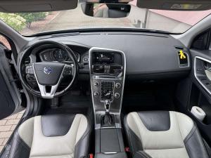 Pelēks Volvo XC60 2015 Kėdainiai, ar dzinēja tilpumu 2.40 L un nobraukumu 215 tūkst. km par 15399 €, foto 14 vietnē AUTOMOTO.COM.LV