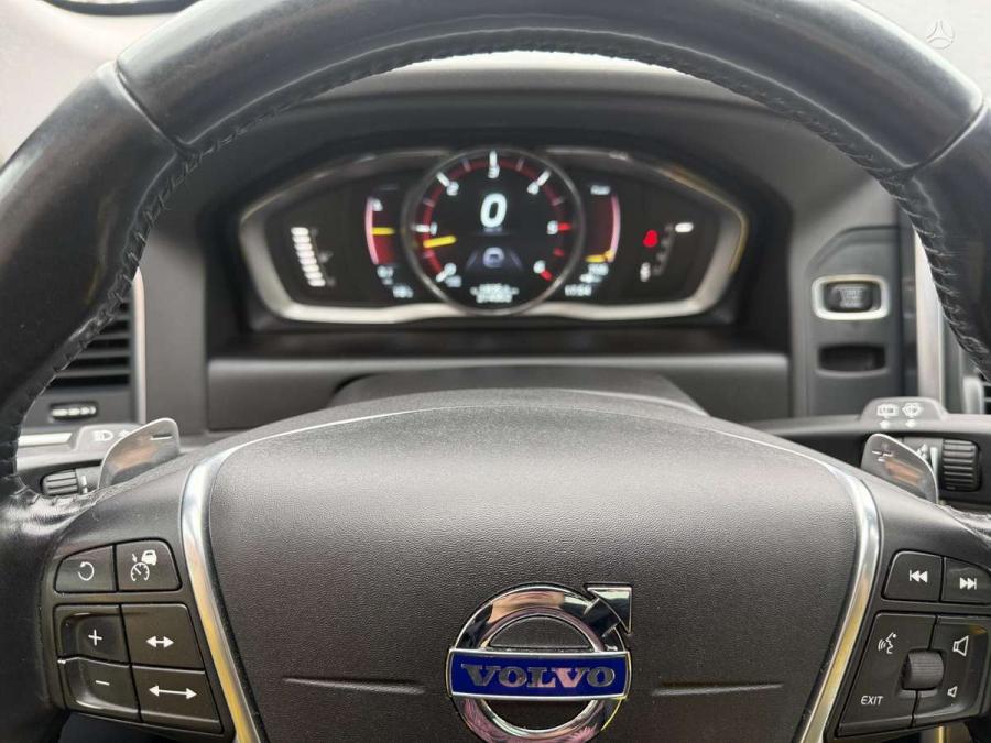 Pelēks Volvo XC60 2015 Kėdainiai, ar dzinēja tilpumu 2.40 L un nobraukumu 215 tūkst. km par 15399 €, foto 20 vietnē AUTOMOTO.COM.LV