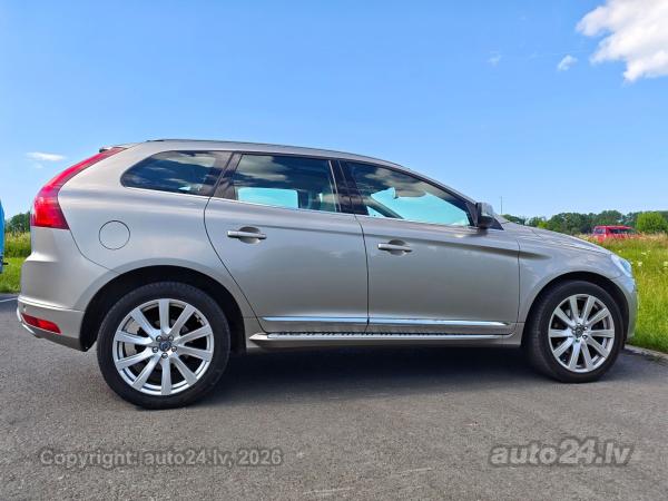 Pelēks Volvo XC60 2015 Tallina, ar dzinēja tilpumu 2.40 L un nobraukumu 166 tūkst. km par 18950 €, foto 6 vietnē AUTOMOTO.COM.LV