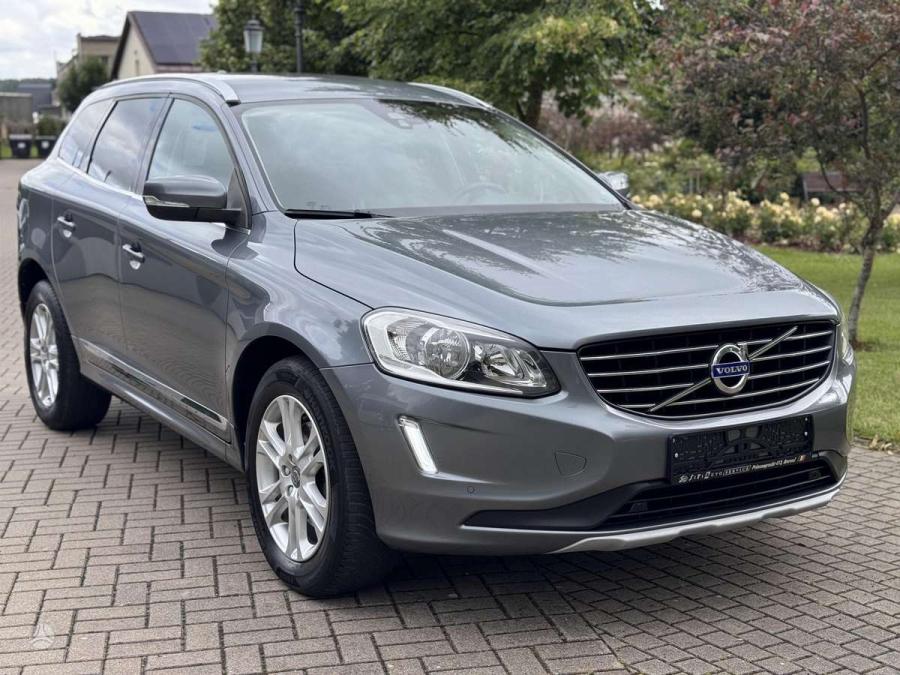 Grey Volvo XC60 2015 in Siauliai, with an engine capacity of 1.97 L and mileage of 299 thousand km for 9150 €, photo 6 on AUTOMOTO.COM.LV
