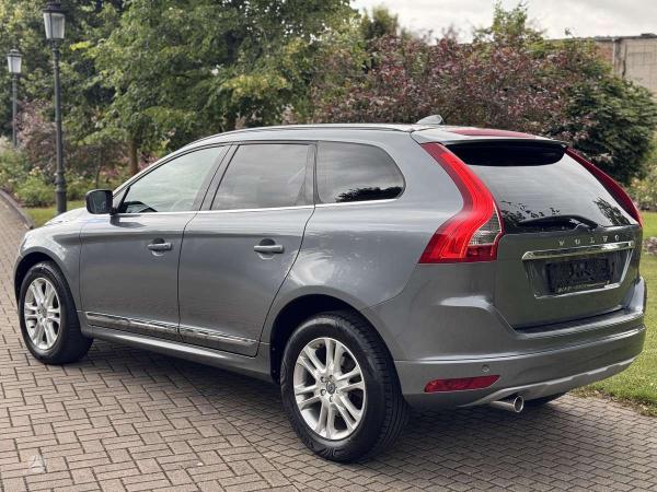 Grey Volvo XC60 2015 in Siauliai, with an engine capacity of 1.97 L and mileage of 299 thousand km for 9150 €, photo 7 on AUTOMOTO.COM.LV