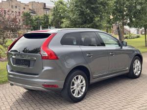 Grey Volvo XC60 2015 in Siauliai, with an engine capacity of 1.97 L and mileage of 299 thousand km for 9150 €, photo 9 on AUTOMOTO.COM.LV