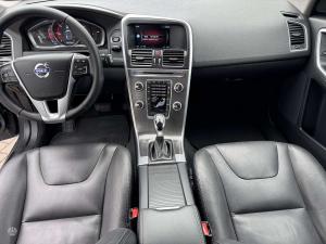 Pelēks Volvo XC60 2015 Šauļi, ar dzinēja tilpumu 1.97 L un nobraukumu 299 tūkst. km par 9150 €, foto 21 vietnē AUTOMOTO.COM.LV