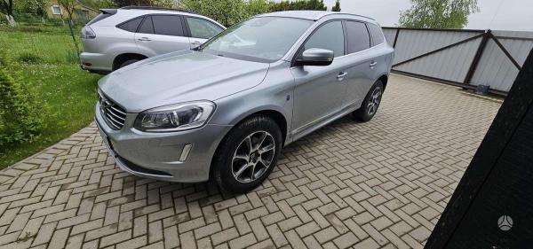 Grey Volvo XC60 2015 in Ukmerge, with an engine capacity of 2.40 L and mileage of 261 thousand km for 12700 €, photo 2 on AUTOMOTO.COM.LV