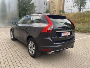 Grey Volvo XC60 2015 in Vilnius, with an engine capacity of 2.40 L and mileage of 194 thousand km for 14350 €, photo 7 on AUTOMOTO.COM.LV