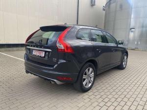 Grey Volvo XC60 2015 in Vilnius, with an engine capacity of 2.40 L and mileage of 194 thousand km for 14350 €, photo 9 on AUTOMOTO.COM.LV