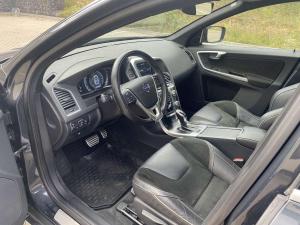 Grey Volvo XC60 2015 in Vilnius, with an engine capacity of 2.40 L and mileage of 194 thousand km for 14350 €, photo 12 on AUTOMOTO.COM.LV