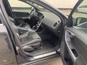 Grey Volvo XC60 2015 in Vilnius, with an engine capacity of 2.40 L and mileage of 194 thousand km for 14350 €, photo 18 on AUTOMOTO.COM.LV