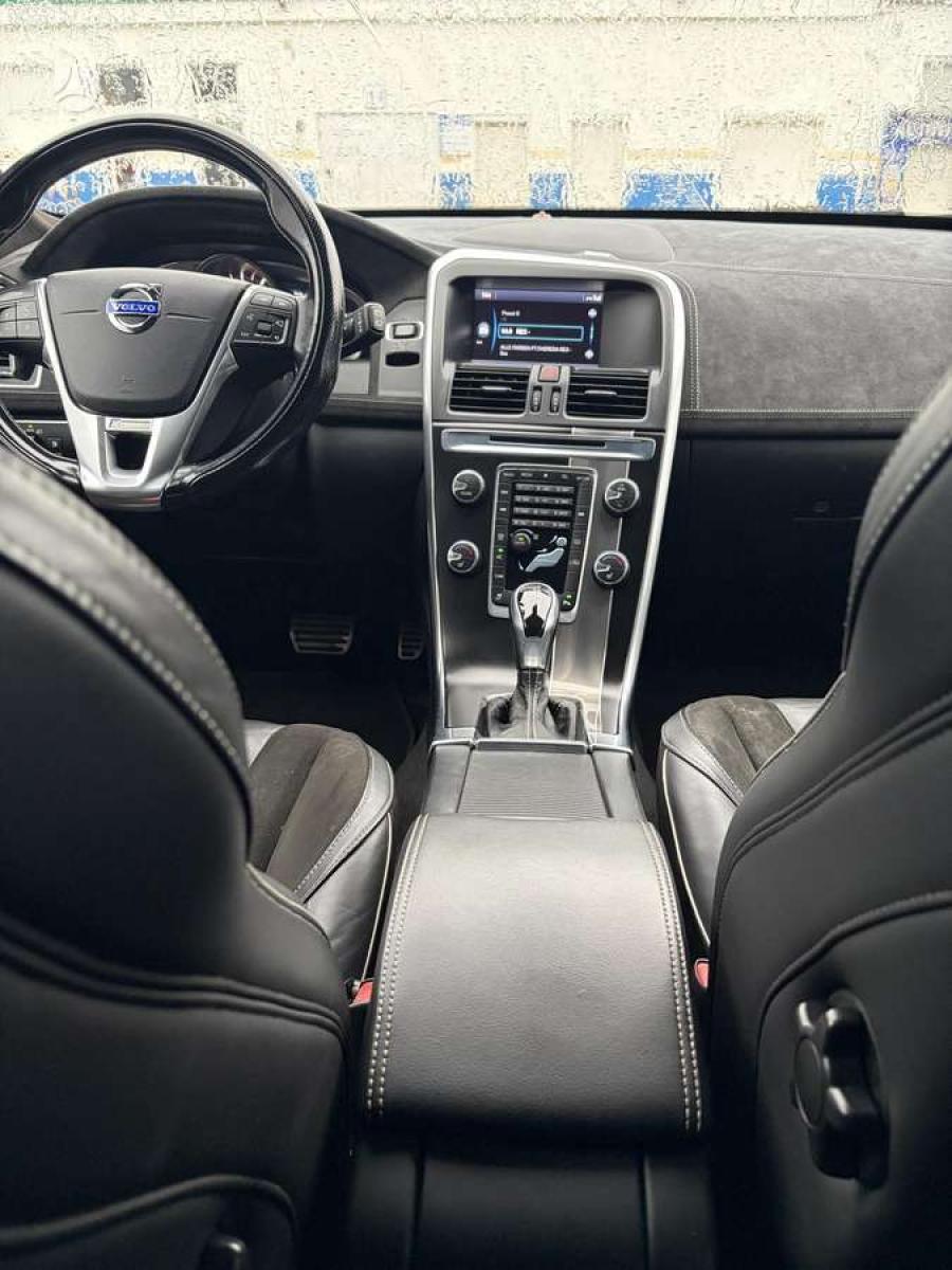 Pelēks Volvo XC60 2015 Klaipėda, ar dzinēja tilpumu 2.95 L un nobraukumu 203 tūkst. km par 14450 €, foto 11 vietnē AUTOMOTO.COM.LV