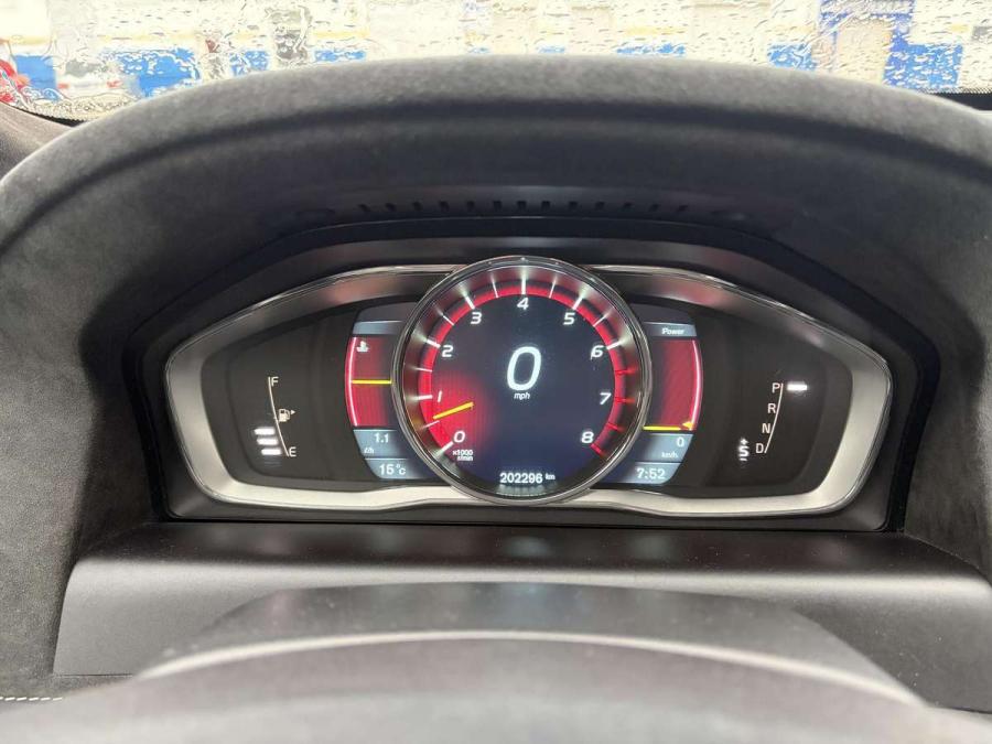 Pelēks Volvo XC60 2015 Klaipėda, ar dzinēja tilpumu 2.95 L un nobraukumu 203 tūkst. km par 14450 €, foto 12 vietnē AUTOMOTO.COM.LV