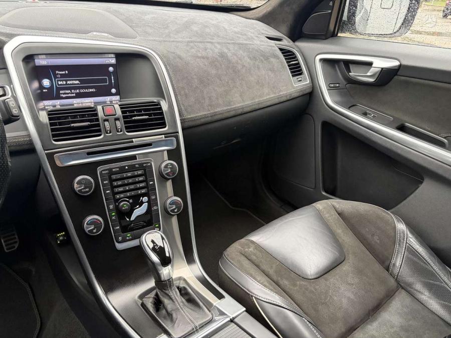 Pelēks Volvo XC60 2015 Klaipėda, ar dzinēja tilpumu 2.95 L un nobraukumu 203 tūkst. km par 14450 €, foto 18 vietnē AUTOMOTO.COM.LV