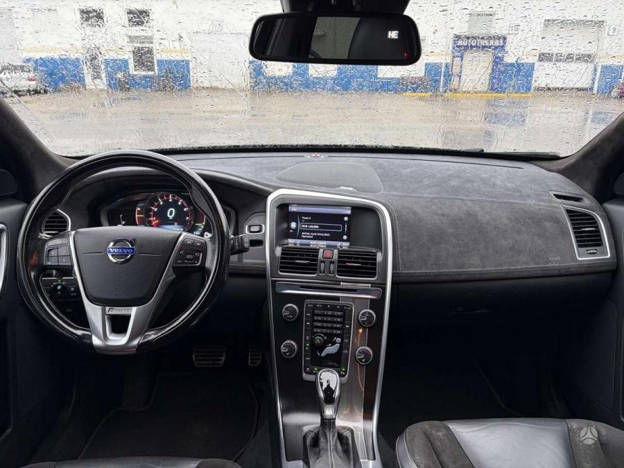 Pelēks Volvo XC60 2015 Klaipėda, ar dzinēja tilpumu 2.95 L un nobraukumu 203 tūkst. km par 14450 €, foto 19 vietnē AUTOMOTO.COM.LV