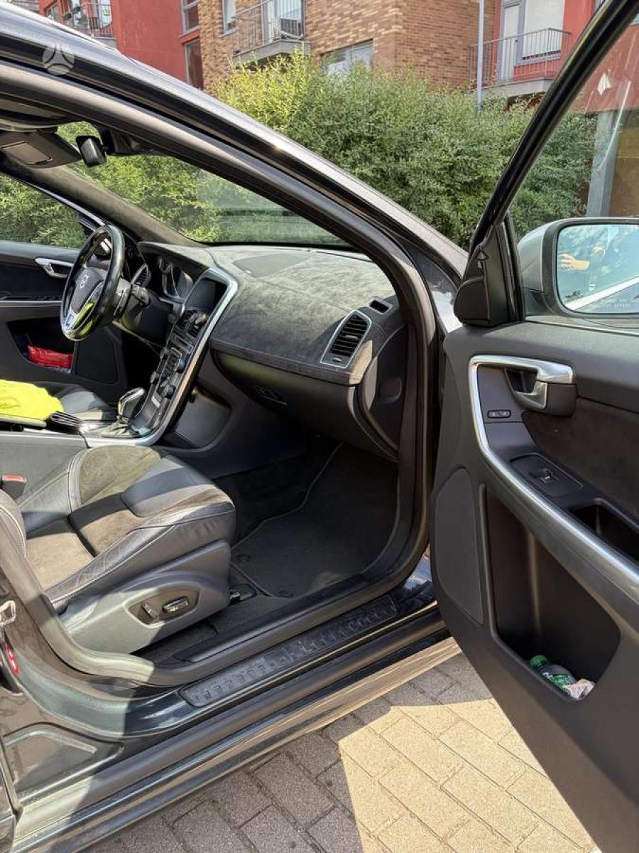 Pelēks Volvo XC60 2015 Klaipėda, ar dzinēja tilpumu 2.95 L un nobraukumu 203 tūkst. km par 14450 €, foto 22 vietnē AUTOMOTO.COM.LV