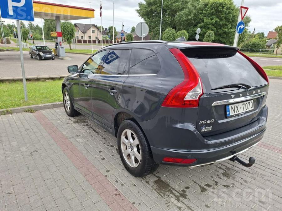 Pelēks Volvo XC60 2015 Krāslava, ar dzinēja tilpumu 2.00 L un nobraukumu 272 tūkst. km par 7400 €, foto 4 vietnē AUTOMOTO.COM.LV