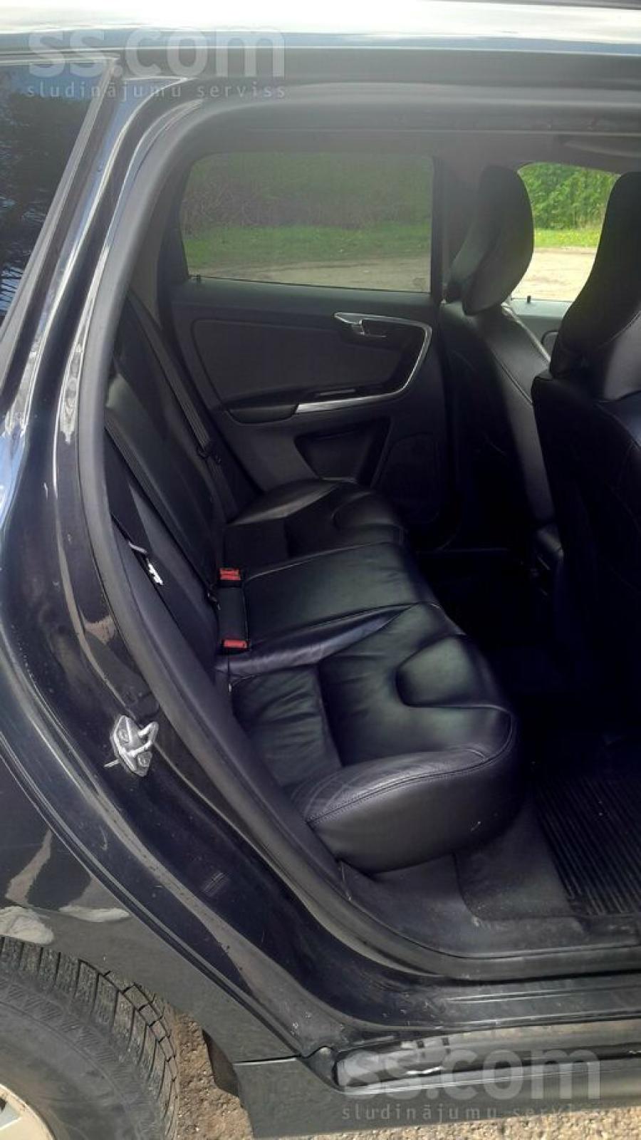 Pelēks Volvo XC60 2015 Krāslava, ar dzinēja tilpumu 2.00 L un nobraukumu 272 tūkst. km par 7400 €, foto 7 vietnē AUTOMOTO.COM.LV