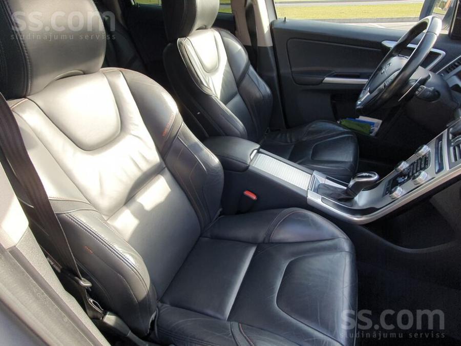 Pelēks Volvo XC60 2015 Rīga, ar dzinēja tilpumu 2.00 L un nobraukumu 219 tūkst. km par 13100 €, foto 7 vietnē AUTOMOTO.COM.LV