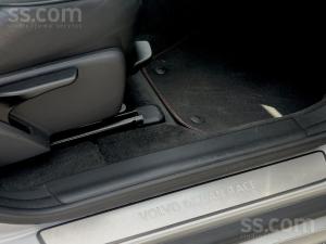 Pelēks Volvo XC60 2015 Rīga, ar dzinēja tilpumu 2.00 L un nobraukumu 219 tūkst. km par 13100 €, foto 9 vietnē AUTOMOTO.COM.LV