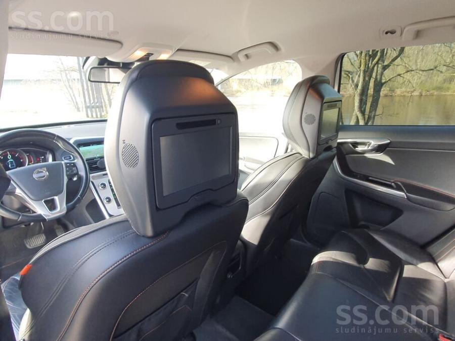 Pelēks Volvo XC60 2015 Rīga, ar dzinēja tilpumu 2.00 L un nobraukumu 219 tūkst. km par 13100 €, foto 12 vietnē AUTOMOTO.COM.LV