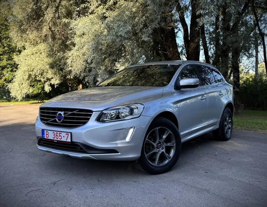 Grey Volvo XC60 2015 in Jurmala, with an engine capacity of 2.00 L and mileage of 268 thousand km for 13300 €, photo 1 on AUTOMOTO.COM.LV