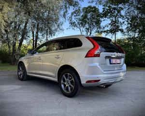 Grey Volvo XC60 2015 in Jurmala, with an engine capacity of 2.00 L and mileage of 268 thousand km for 13300 €, photo 9 on AUTOMOTO.COM.LV