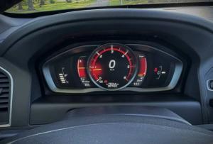 Grey Volvo XC60 2015 in Jurmala, with an engine capacity of 2.00 L and mileage of 268 thousand km for 13300 €, photo 26 on AUTOMOTO.COM.LV