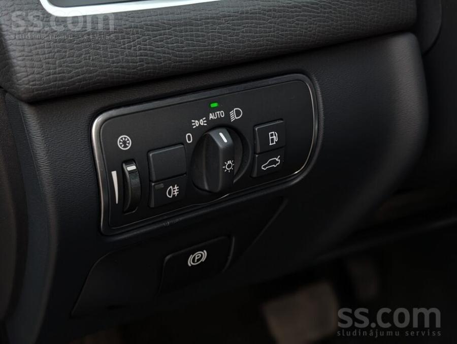 Pelēks Volvo XC60 2015 Jūrmala, ar dzinēja tilpumu 2.40 L un nobraukumu 344 tūkst. km par 12950 €, foto 17 vietnē AUTOMOTO.COM.LV