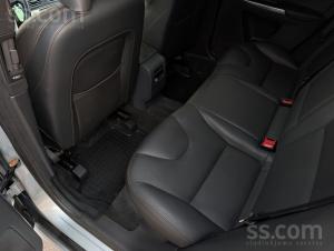 Pelēks Volvo XC60 2015 Jūrmala, ar dzinēja tilpumu 2.40 L un nobraukumu 344 tūkst. km par 12950 €, foto 19 vietnē AUTOMOTO.COM.LV