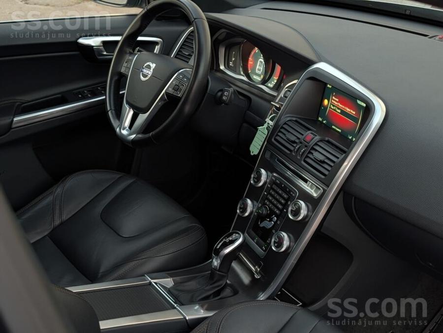 Pelēks Volvo XC60 2015 Jūrmala, ar dzinēja tilpumu 2.40 L un nobraukumu 344 tūkst. km par 12950 €, foto 25 vietnē AUTOMOTO.COM.LV