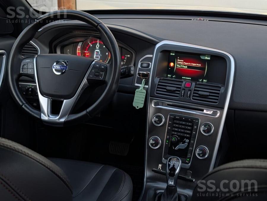 Pelēks Volvo XC60 2015 Jūrmala, ar dzinēja tilpumu 2.40 L un nobraukumu 344 tūkst. km par 12950 €, foto 28 vietnē AUTOMOTO.COM.LV