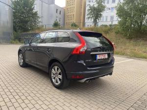 Grey Volvo XC60 2015 in Vilnius, with an engine capacity of 2.40 L and mileage of 195 thousand km for 14250 €, photo 6 on AUTOMOTO.COM.LV