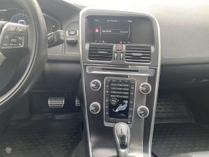 Grey Volvo XC60 2015 in Vilnius, with an engine capacity of 2.40 L and mileage of 195 thousand km for 14250 €, photo 13 on AUTOMOTO.COM.LV