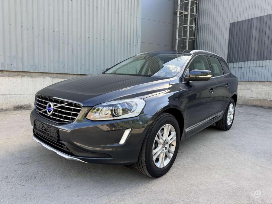 Pelēks Volvo XC60 2015 Alīta, ar dzinēja tilpumu 2.40 L un nobraukumu 167 tūkst. km par 13900 €, foto 1 vietnē AUTOMOTO.COM.LV