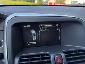 Pelēks Volvo XC60 2015 Alīta, ar dzinēja tilpumu 2.40 L un nobraukumu 167 tūkst. km par 13900 €, foto 15 vietnē AUTOMOTO.COM.LV